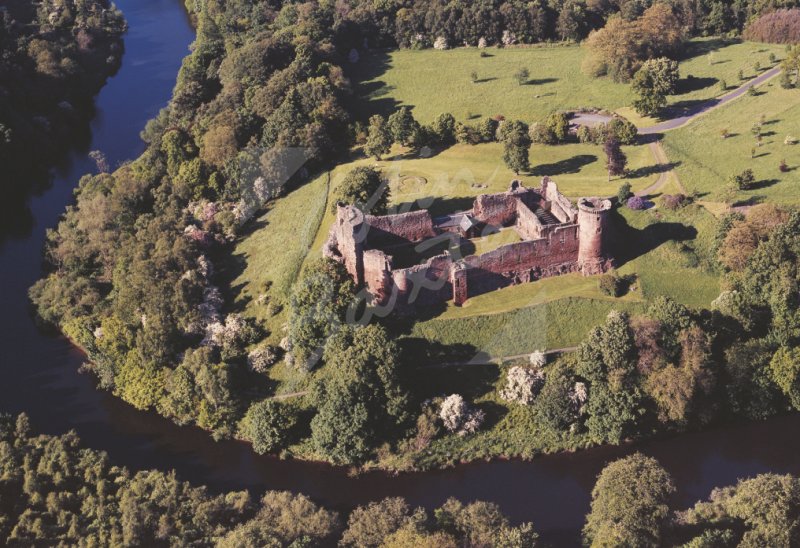 Bothwell Castle, Lanarkshire From Air Postcard (H Std CB) - Colin ...